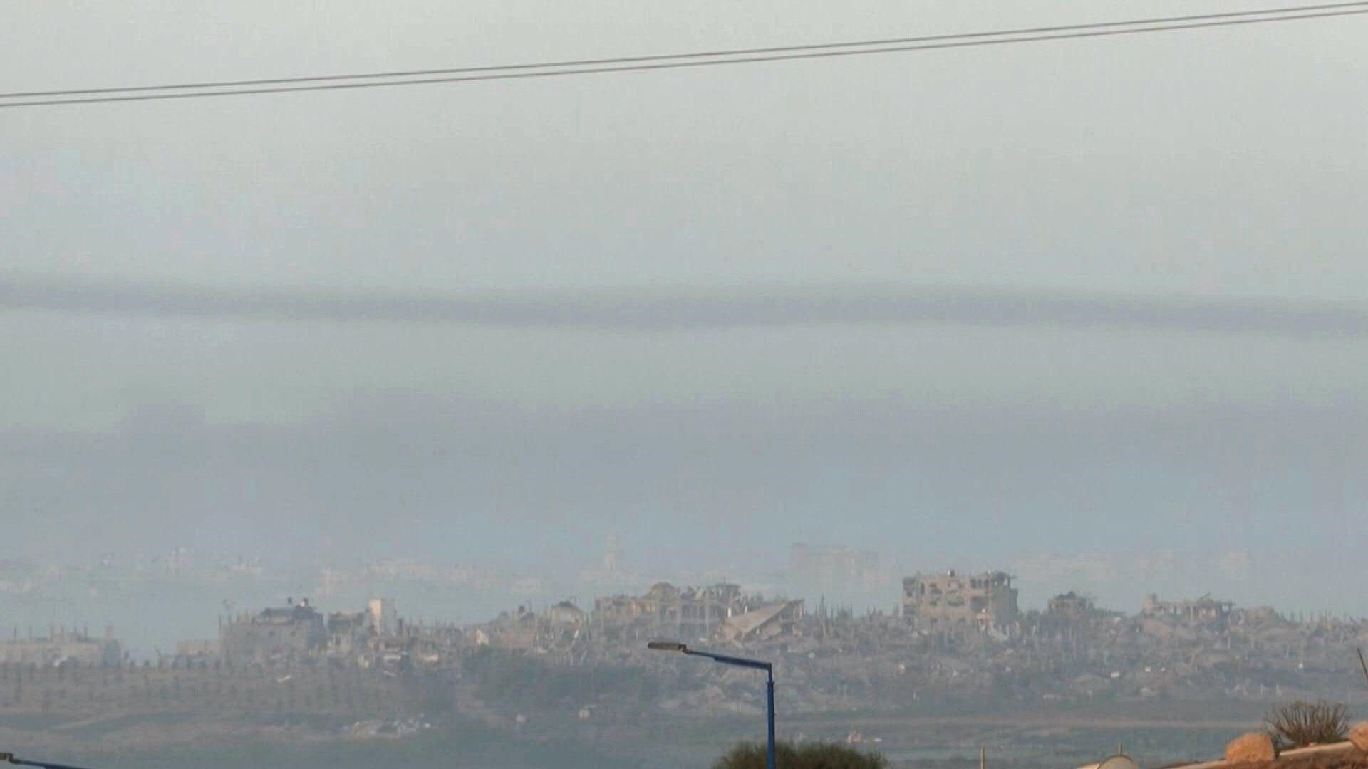 Northern Gaza skyline before and after ceasefire takes effect