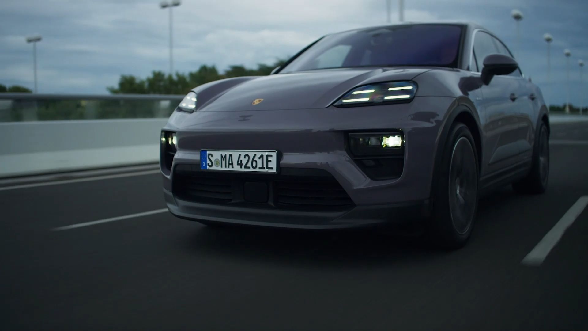 Der neue Porsche Macan - Neue Premium Platform Electric mit 800-Volt ...